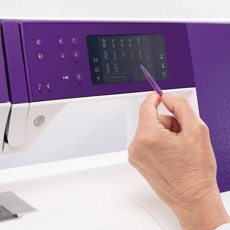 Pfaff Expression 710 Computer Controlled Sewing Machine