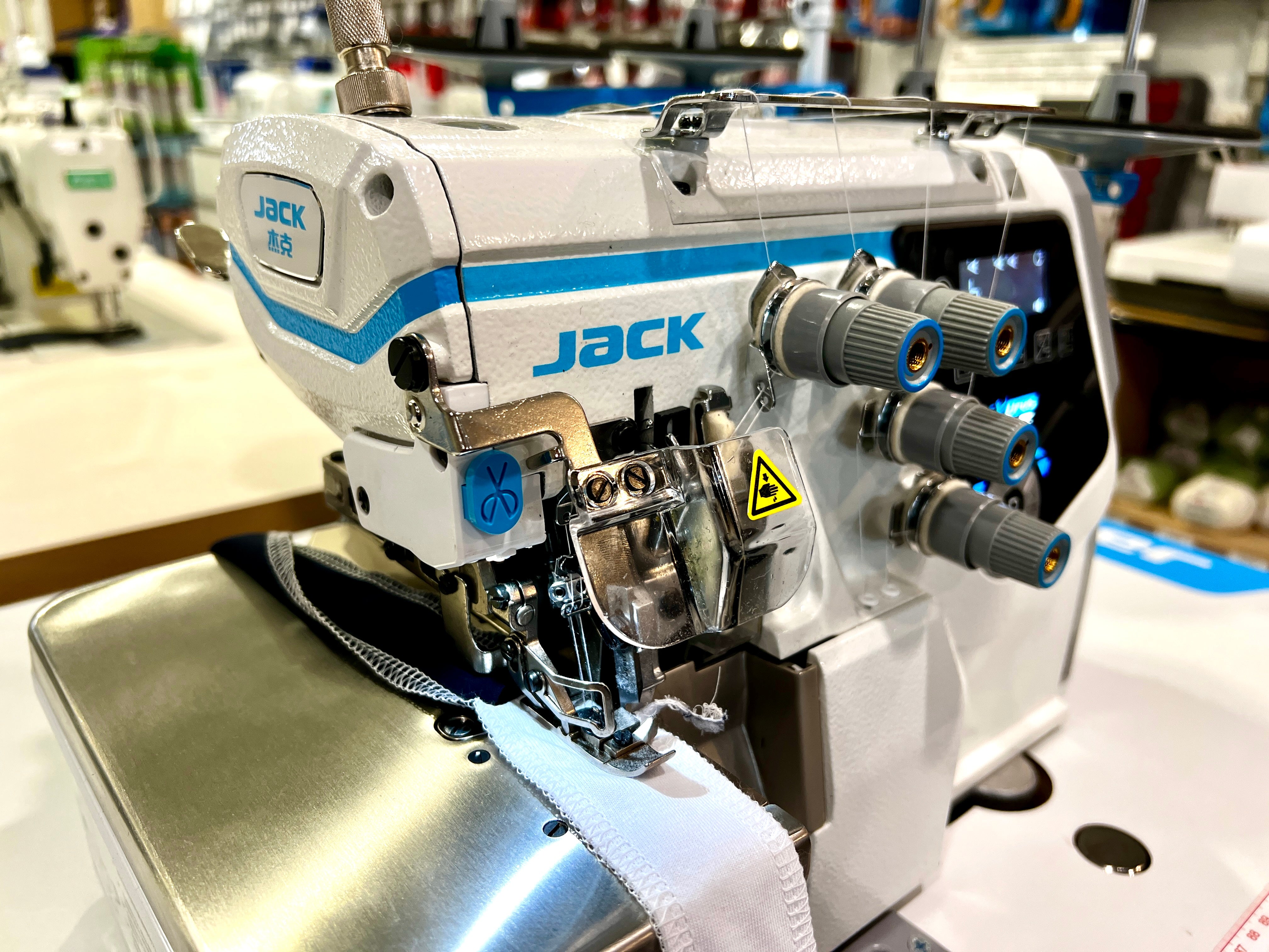 Jack C7 Urus Overlocker for Thin to Thick Fabrics | Direct Sewing NZ